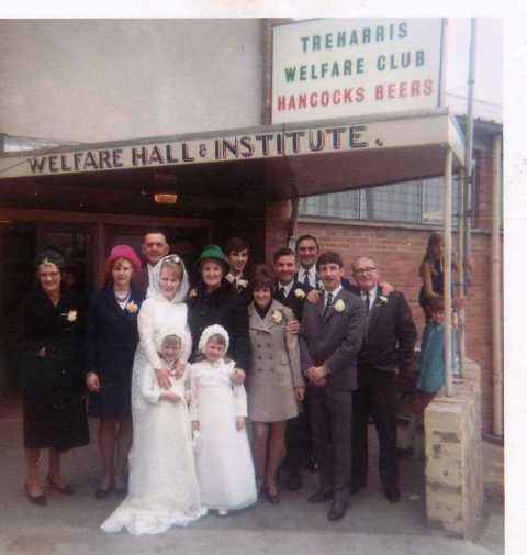 Drinking Clubs – Treharris District